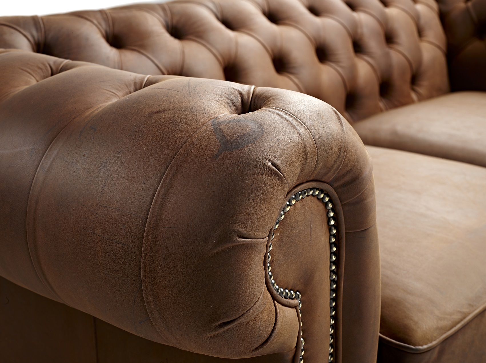 Leather Buying Guide | Distinctive Chesterfields UK