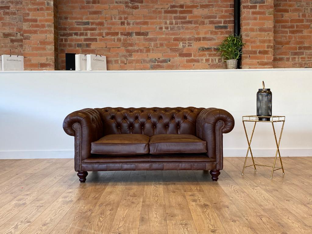 Chesterfield Furniture Specialists: Distinctive Chesterfields USA