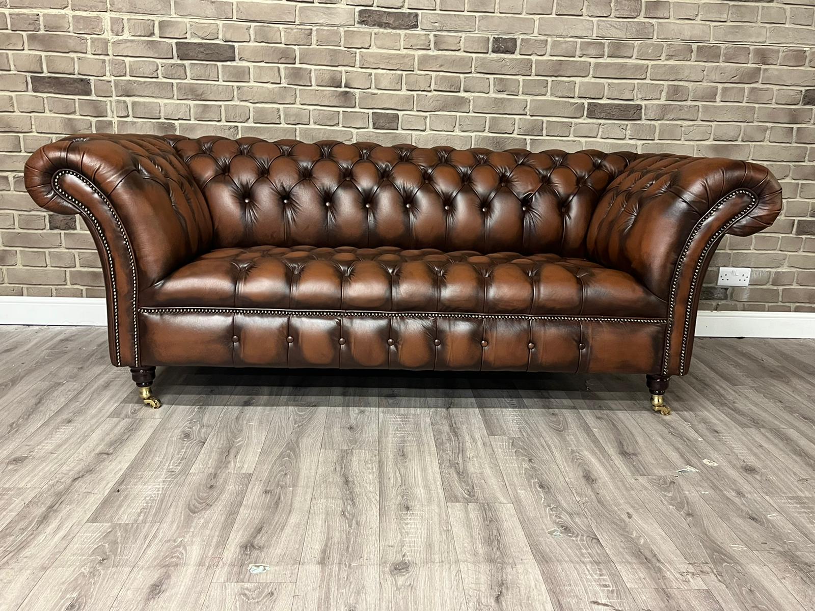 Chesterfield Furniture Specialists: Distinctive Chesterfields USA